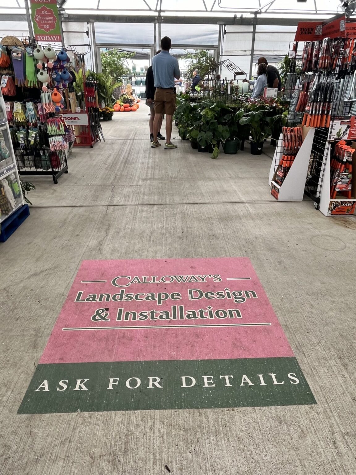 Signage - Lawn & Garden Retailer