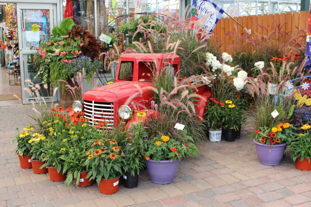 Merchandising - Lawn & Garden Retailer