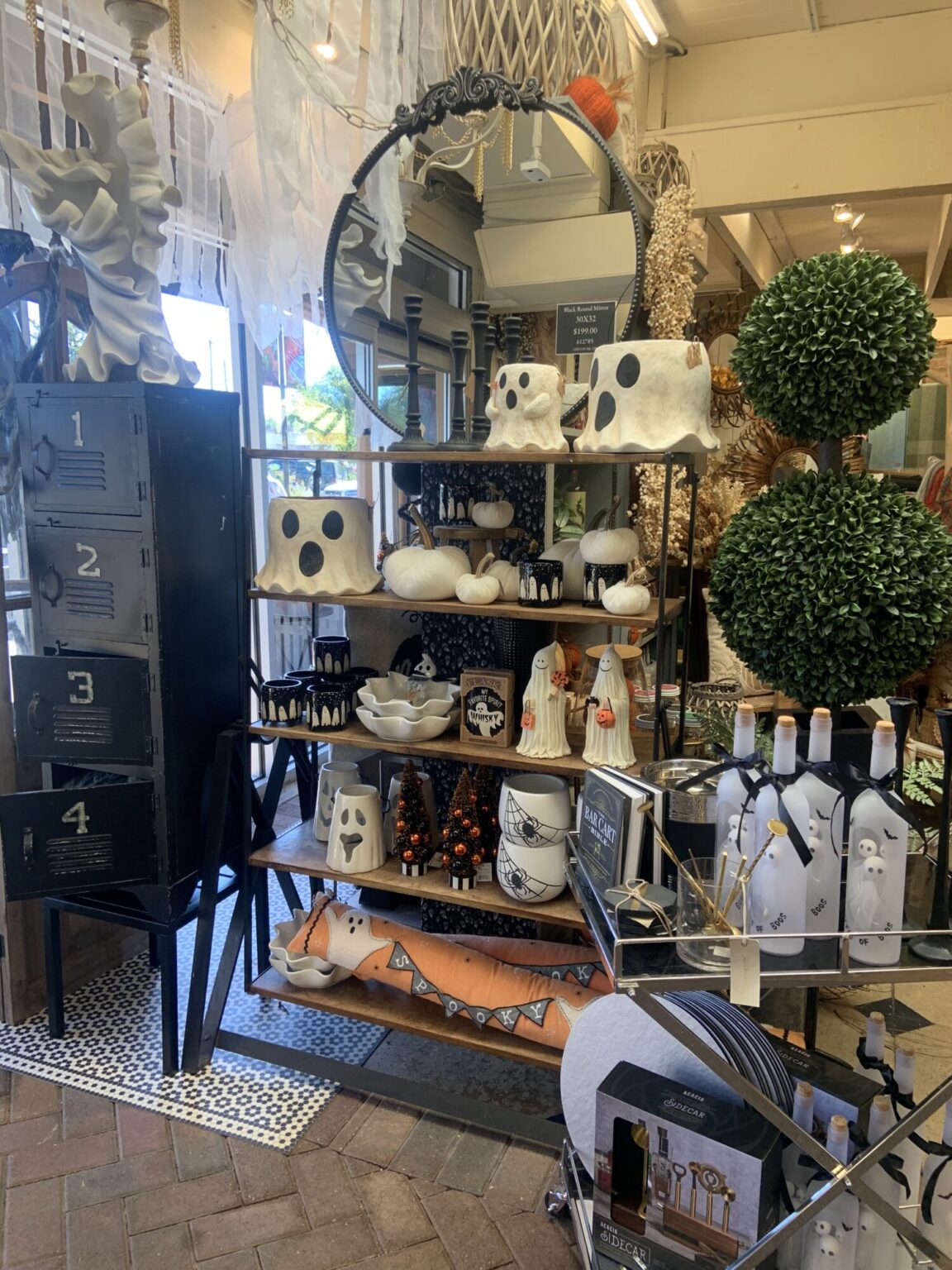 Merchandising - Lawn & Garden Retailer