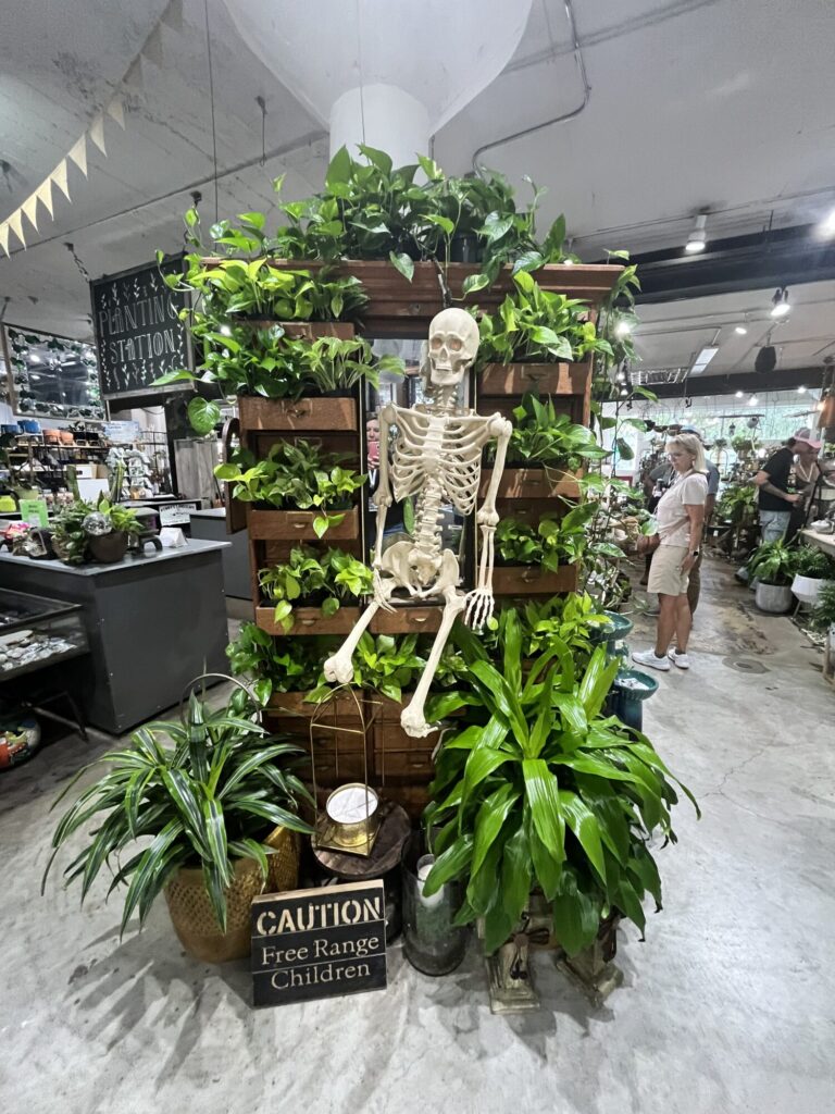 Merchandising - Lawn & Garden Retailer