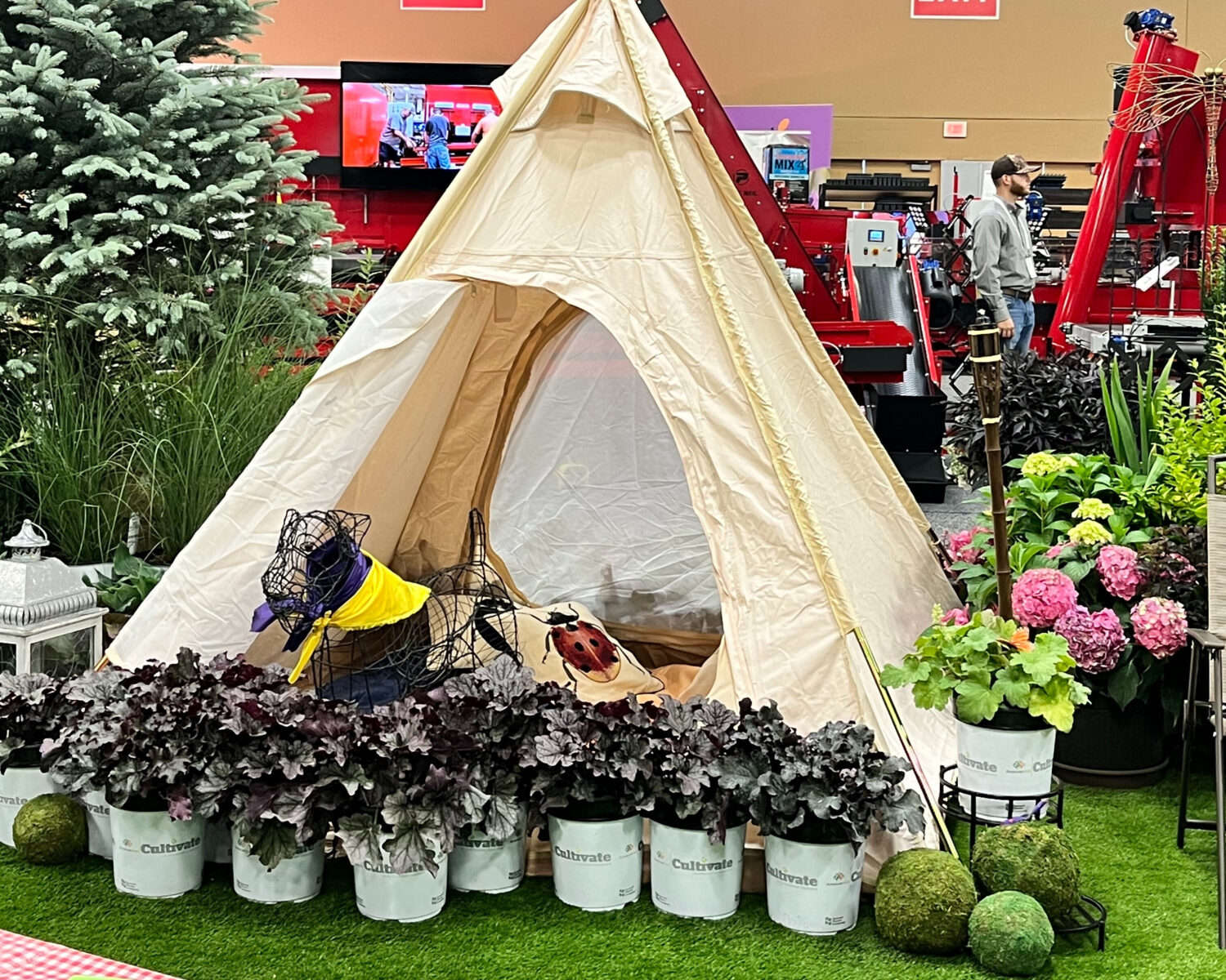 Cultivate24 recap Merchandising and display inspiration - Americanhort ...
